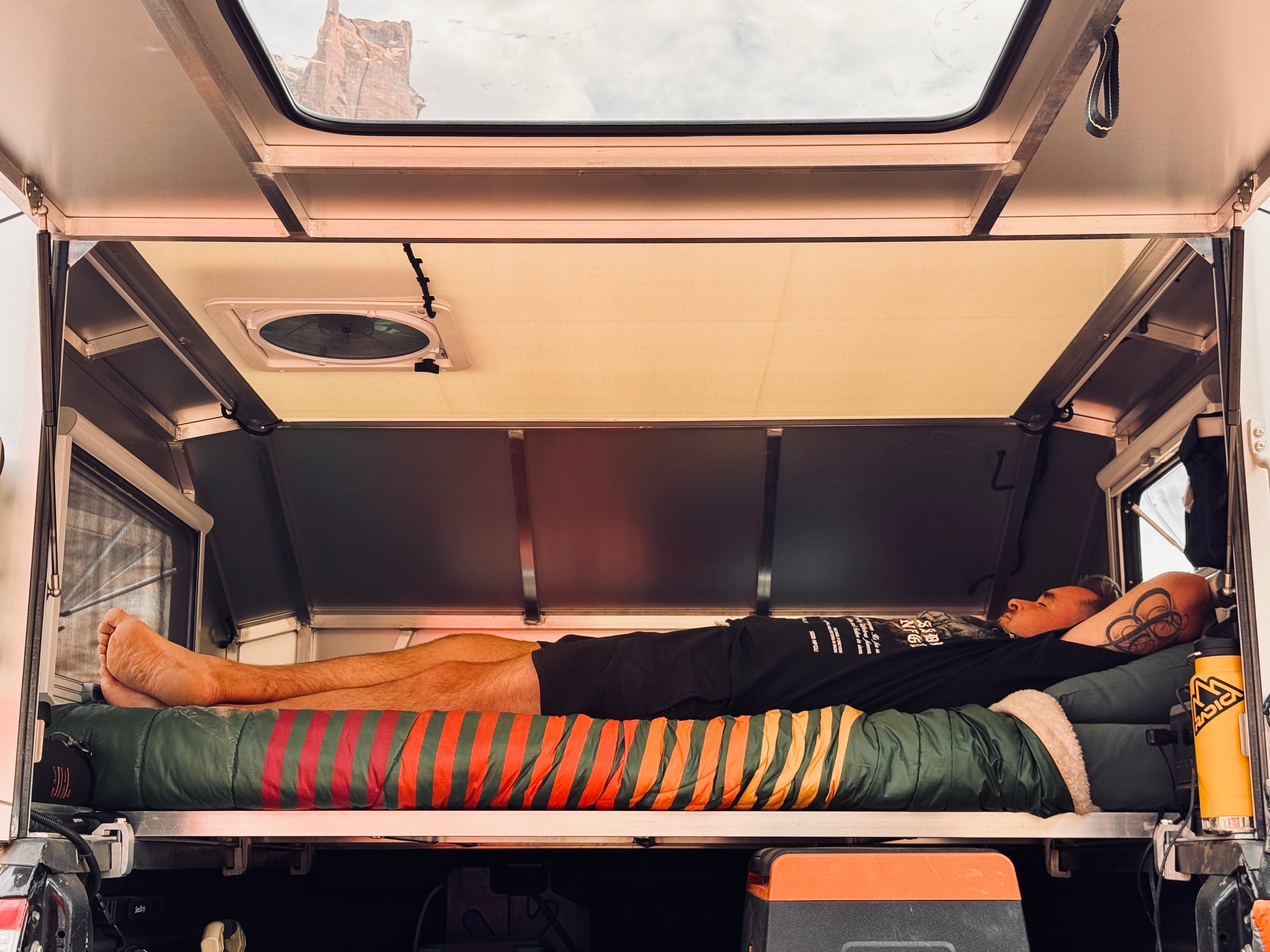 Truck Topper Campers - Moonlander Radica