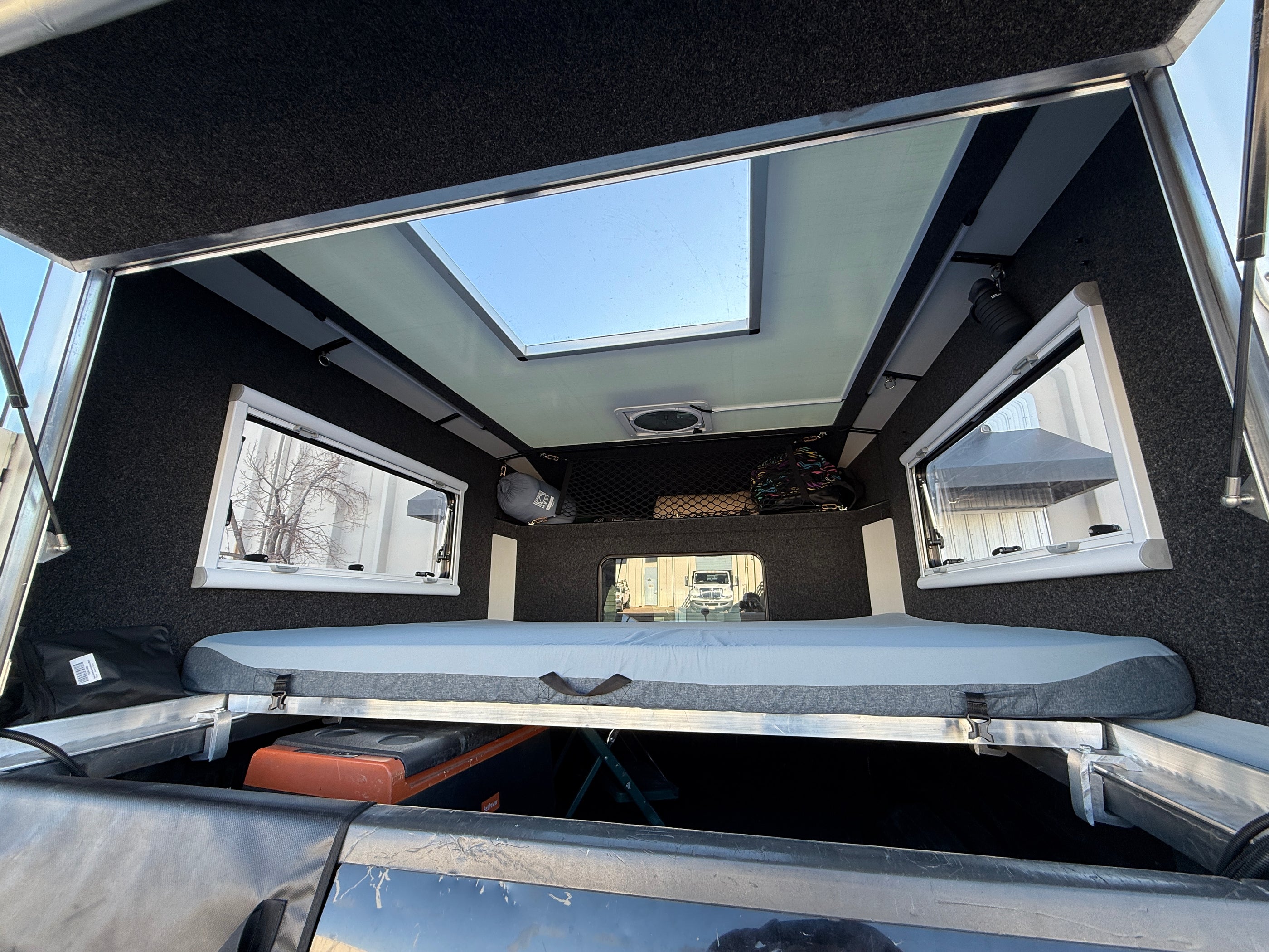 Truck Topper Campers - Moonlander Radica