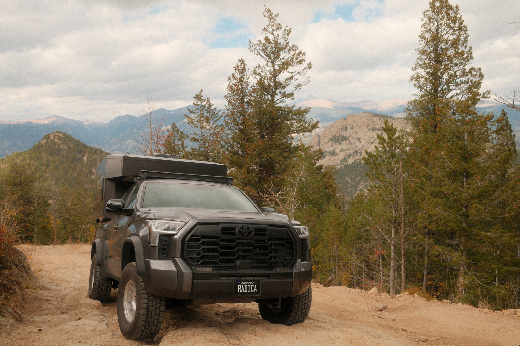 Truck Topper Campers - Moonlander Radica